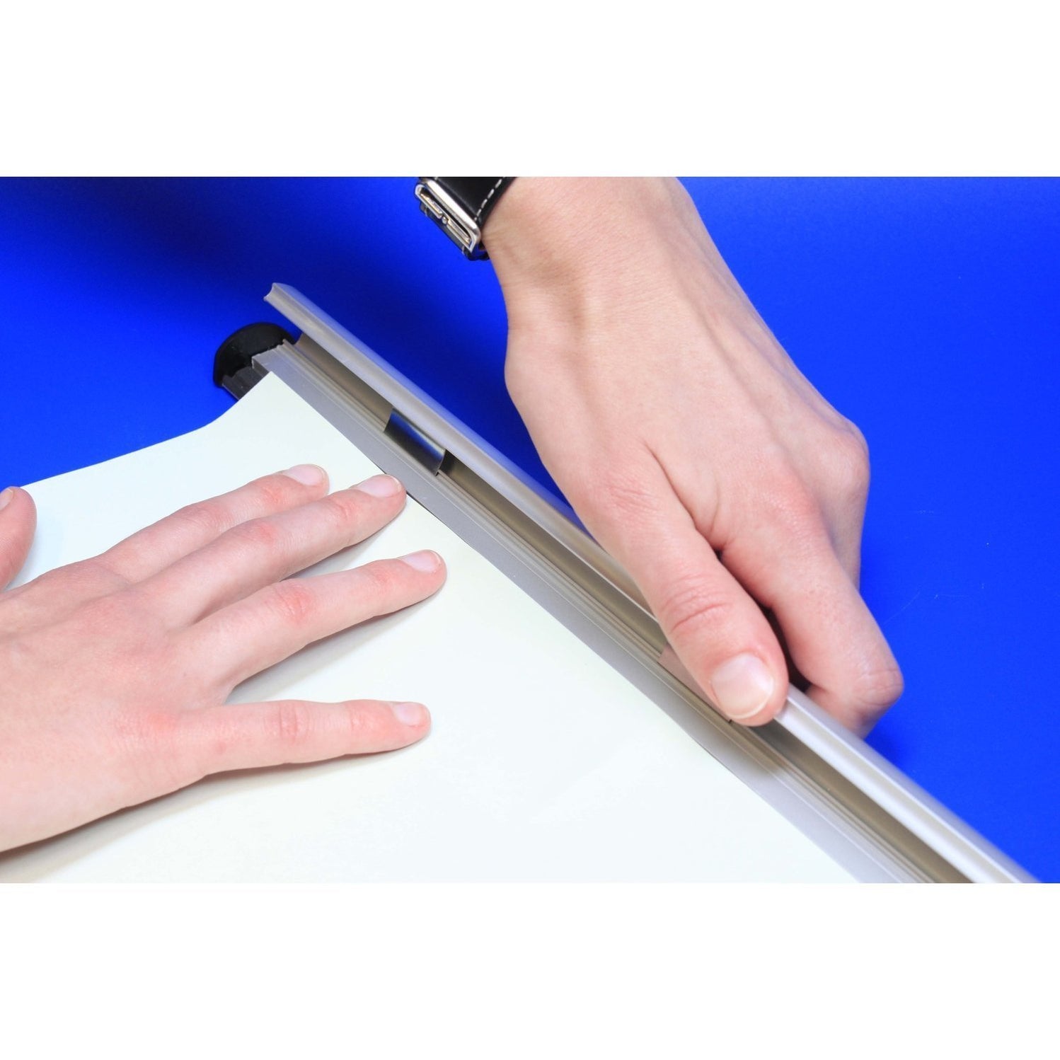 Aluminium Snap Lock Poster Rail Hanging Frame Kit KAD2 — Hang and Display