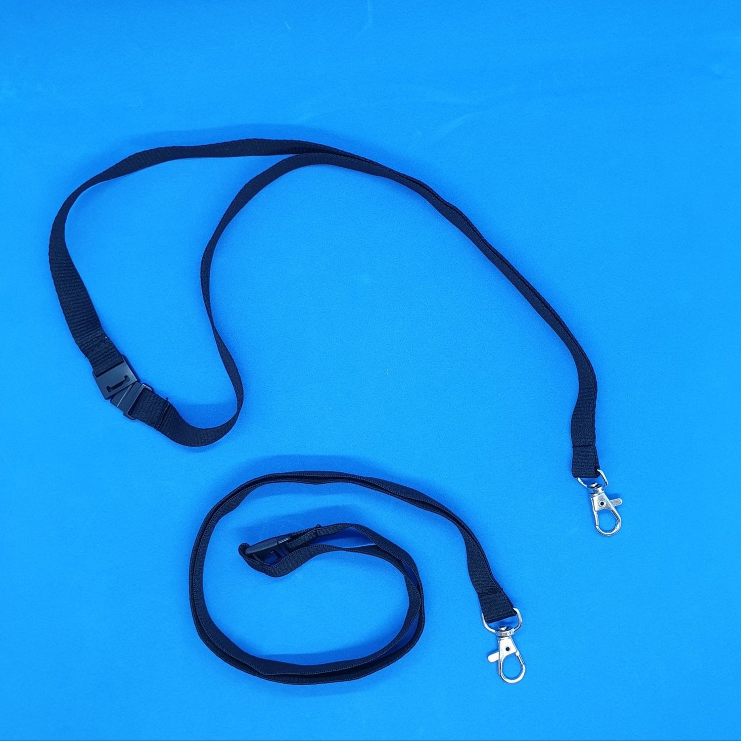 Lanyard Loop with Swivel Snap Hook and Breakaway Joint — Hang and Display