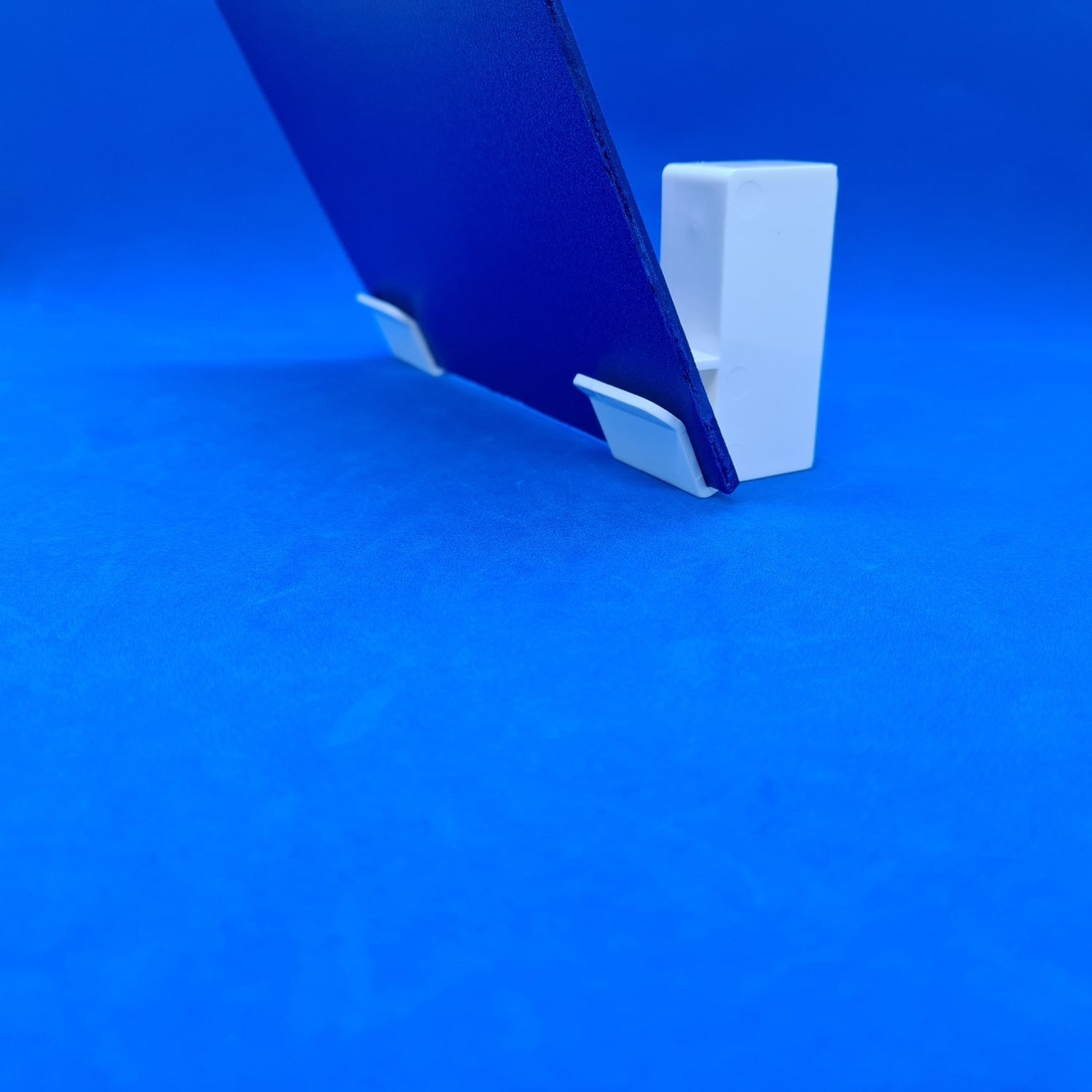 Magnetic Header Card Sign Holder Clip Wall Mount — Hang and Display