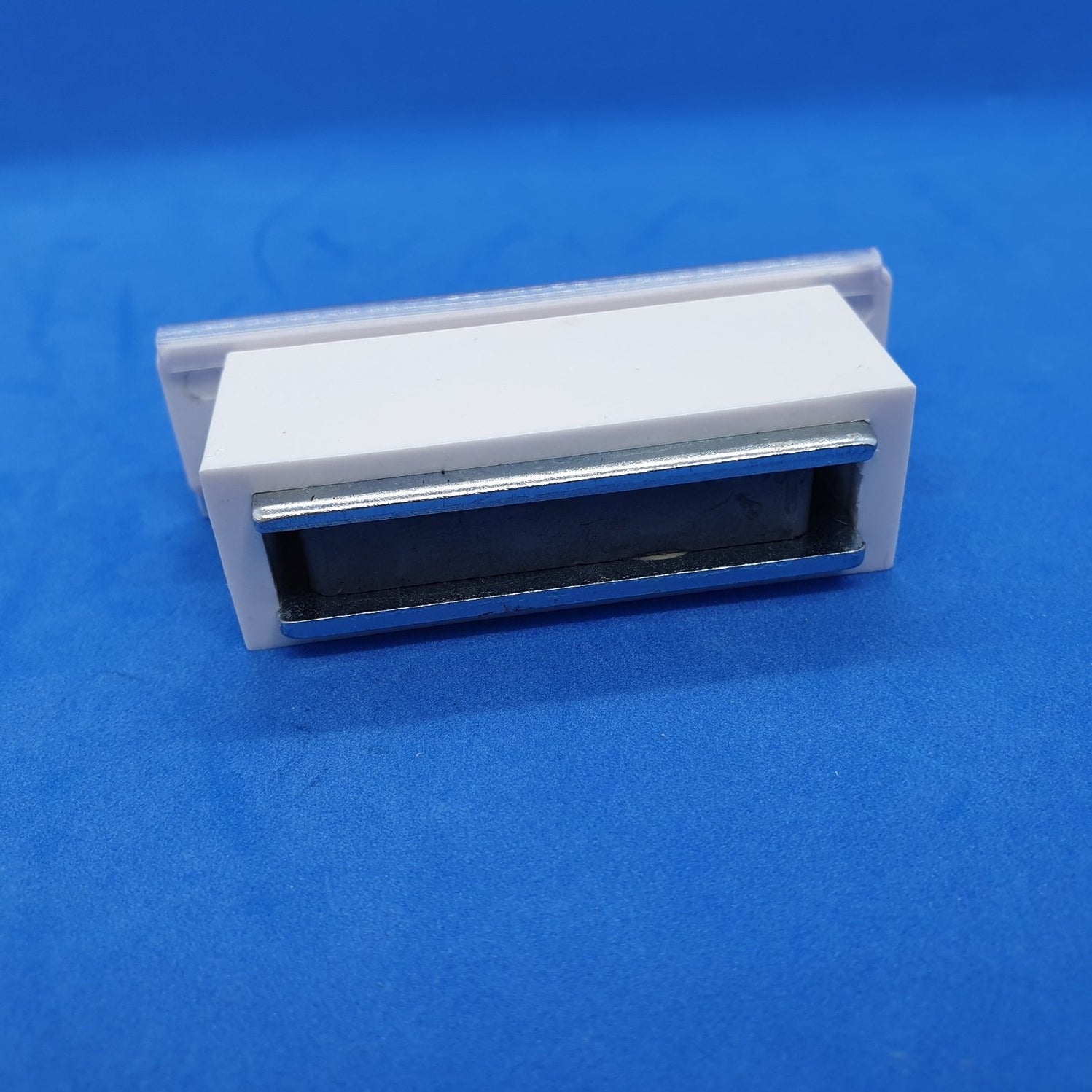 Magnetic Hinged Aisle Blade Sign Holder Upright Mount — Hang and Display