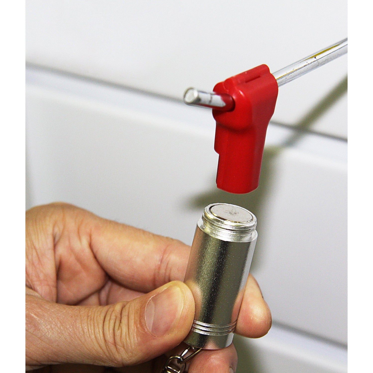 Merchandising Hook Security Lock PEG300 — Hang and Display