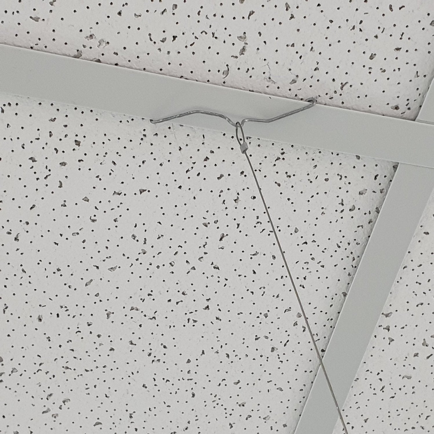 Metal Wire Ceiling Grid Clip for Suspended Ceilings HAN9 — Hang and Display