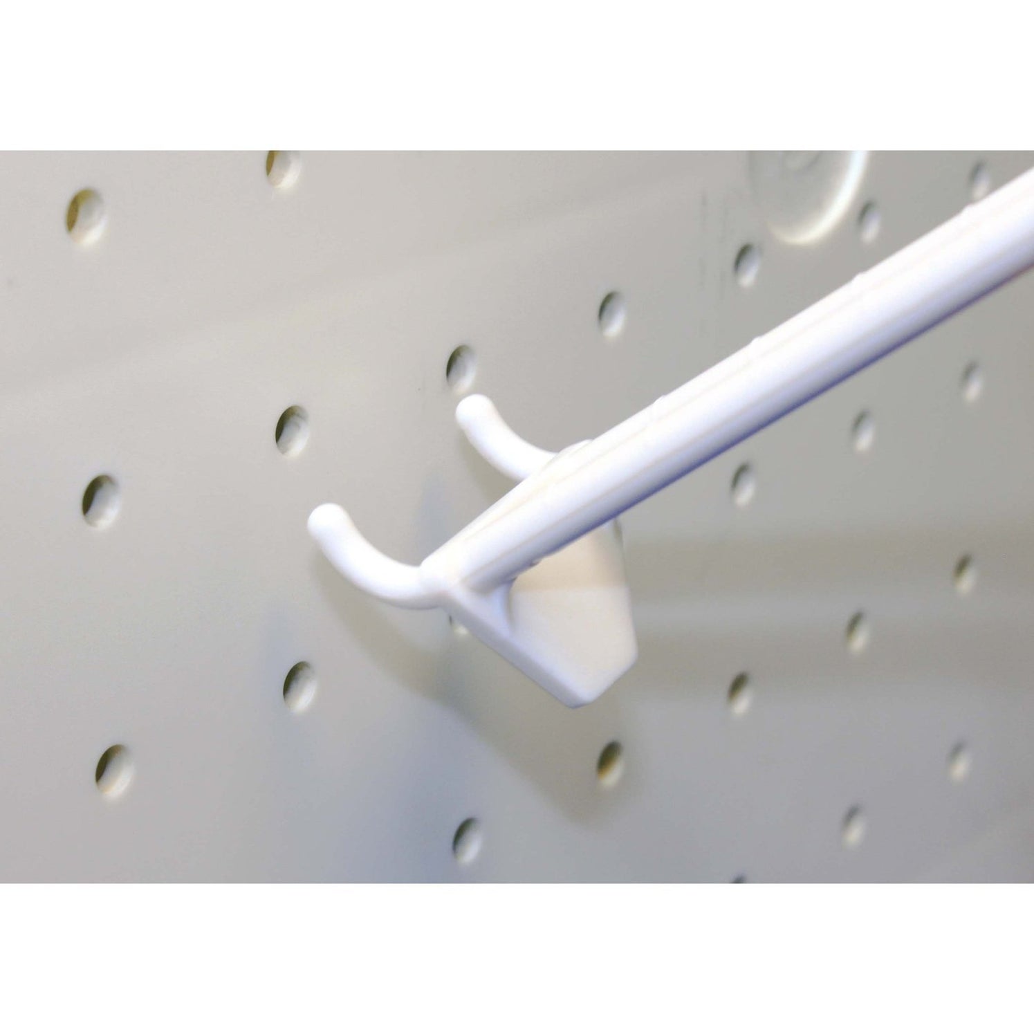 Merchandising — Hang and Display