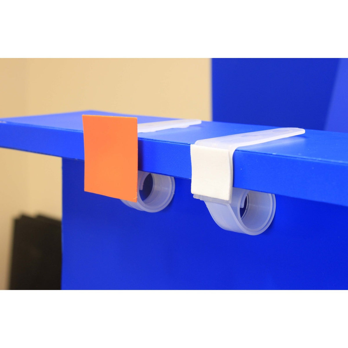 Point of Sale Snail Clip with Adhesive and Sprung Coil CLI22 — Hang and ...