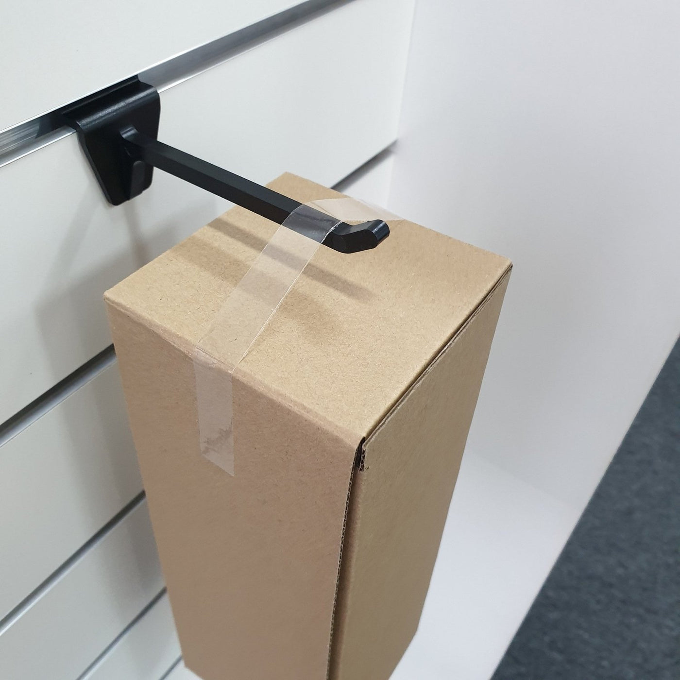 Self Adhesive Hang Tabs Flexi Handle REF-1005 — Hang and Display