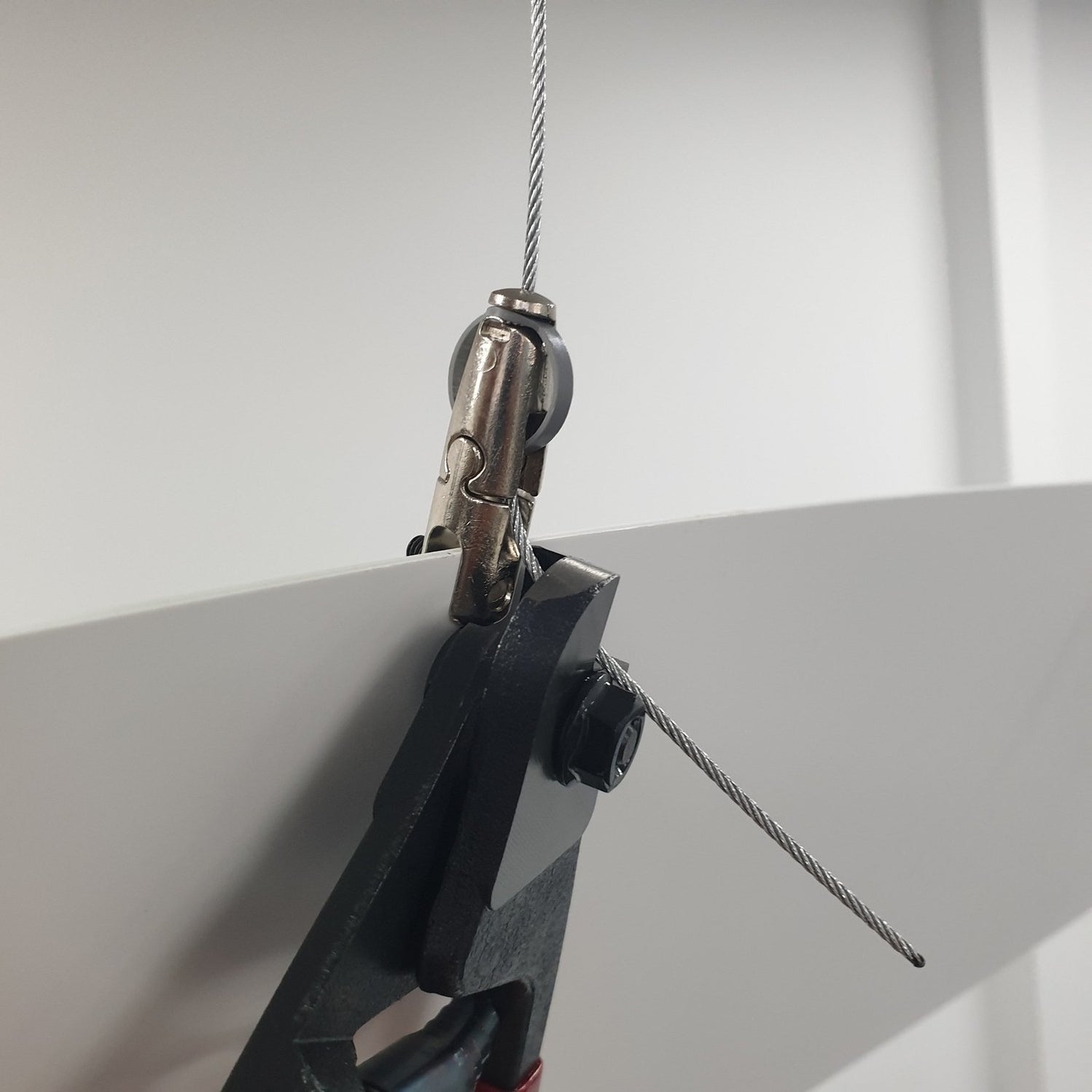 Steel Wire Hanging System Ceiling Clip with Adjustable Sign Panel Clam ...