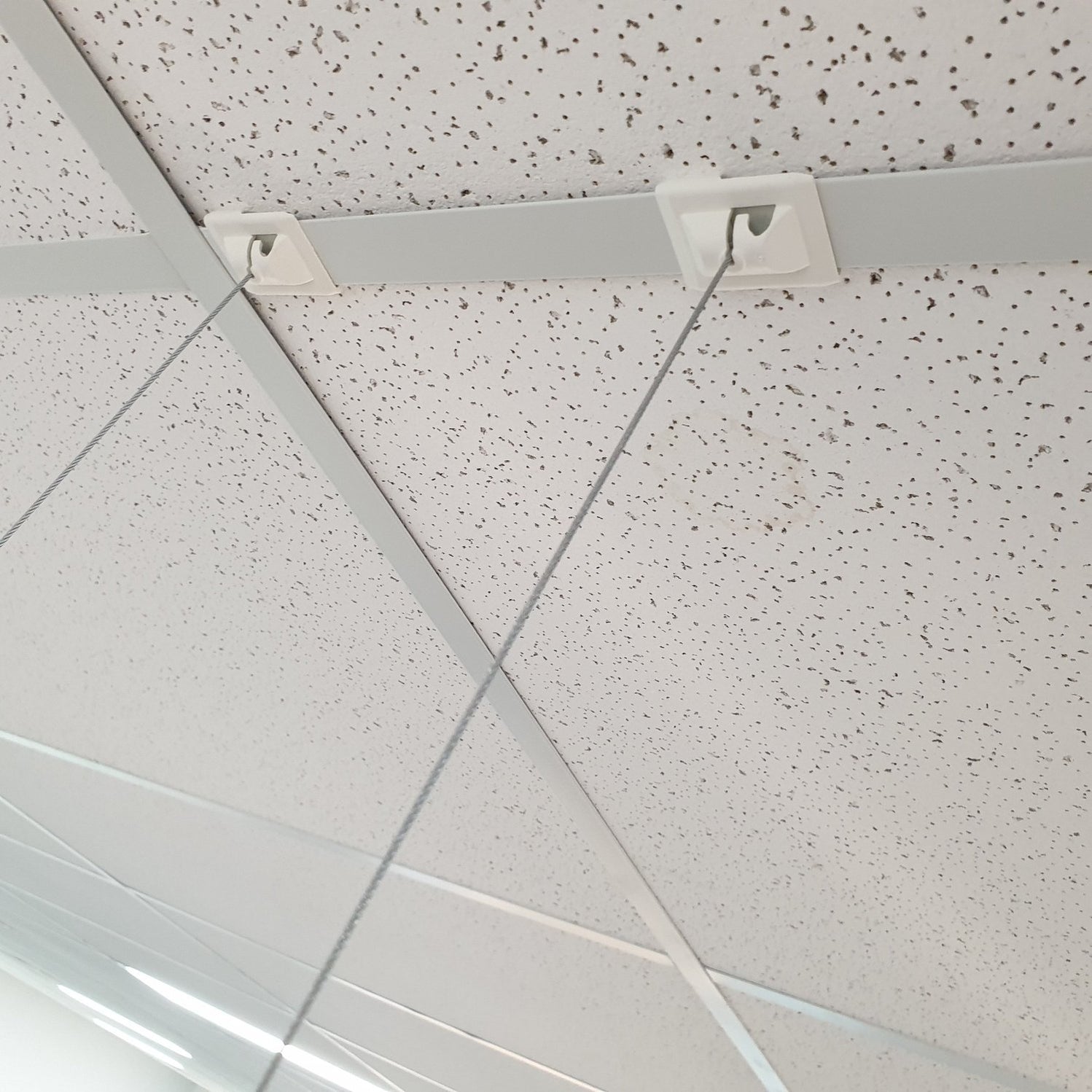 Steel Wire Hanging System Ceiling Clip with Gripple Fastener — Hang and ...