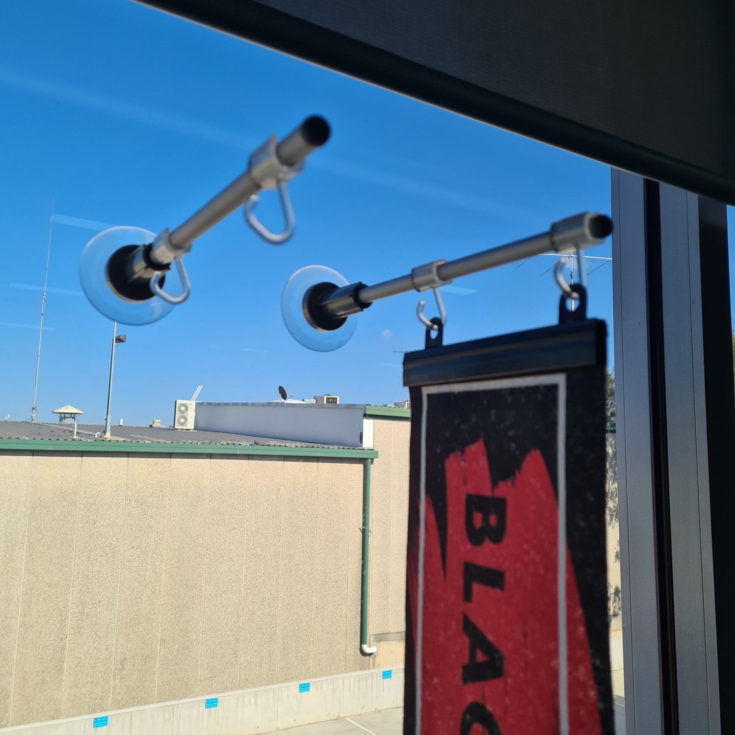 Suction Cup Mounted 22cm Banner and Sign Holder BAN32 — Hang and Display