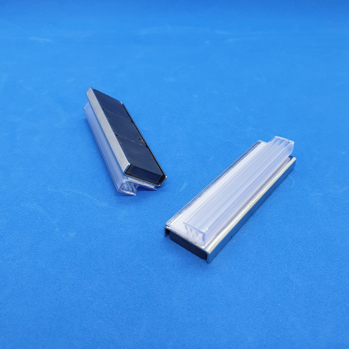 SuperGrip Parallel Sign Holder with Heavy Duty Magnetic Base up to 2mm ...