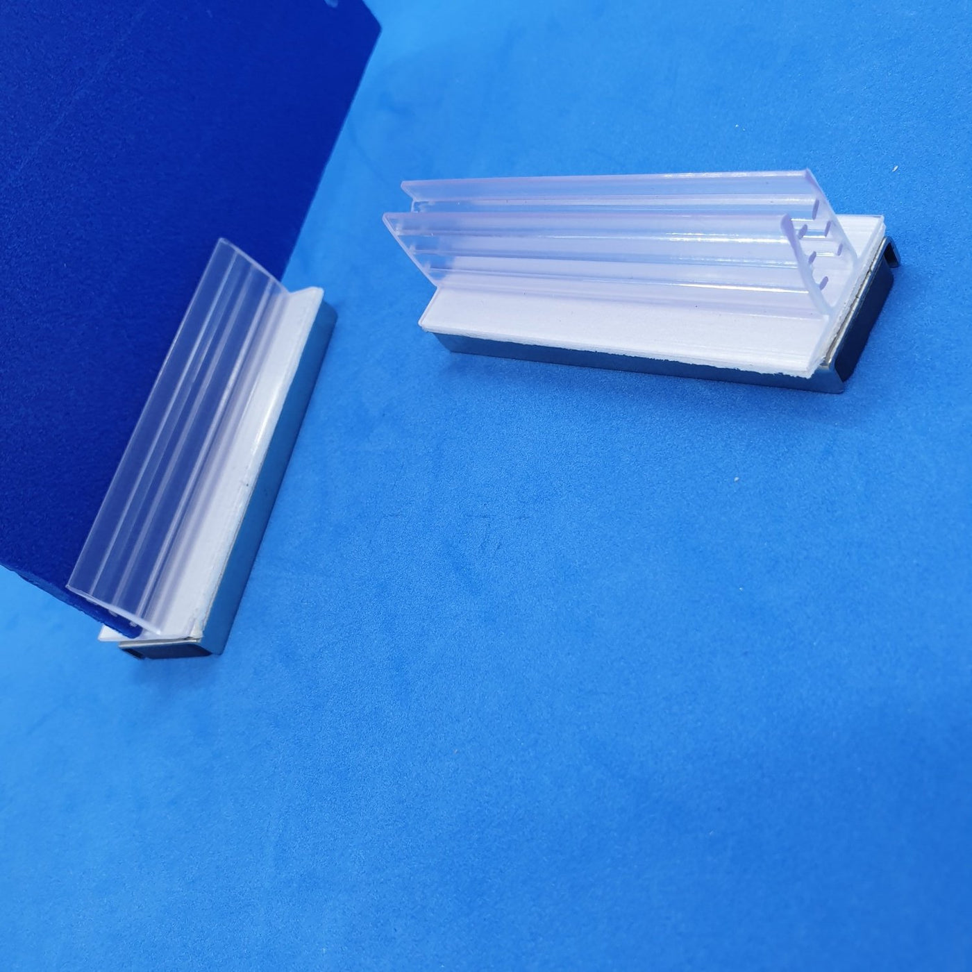 SuperGrip Sign Holder with Heavy Duty Magnetic Base 2mm-5mm Capacity ...