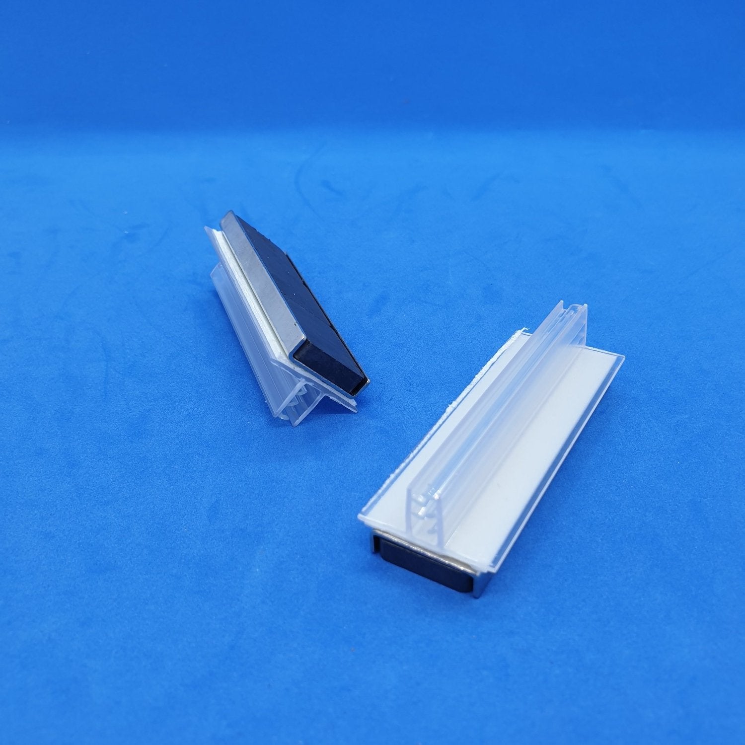 SuperGrip Sign Holder with Heavy Duty Magnetic Base up to 2mm Capacity ...